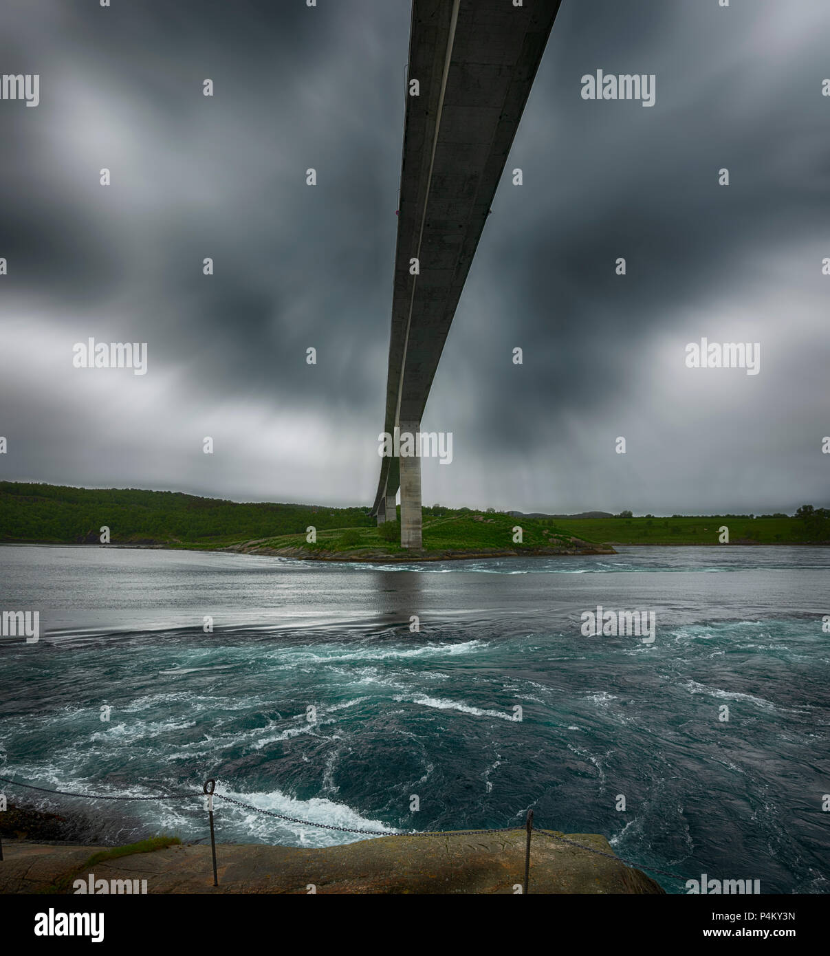 Maelstrom of saltstraumen Banque de photographies et d’images à haute ...