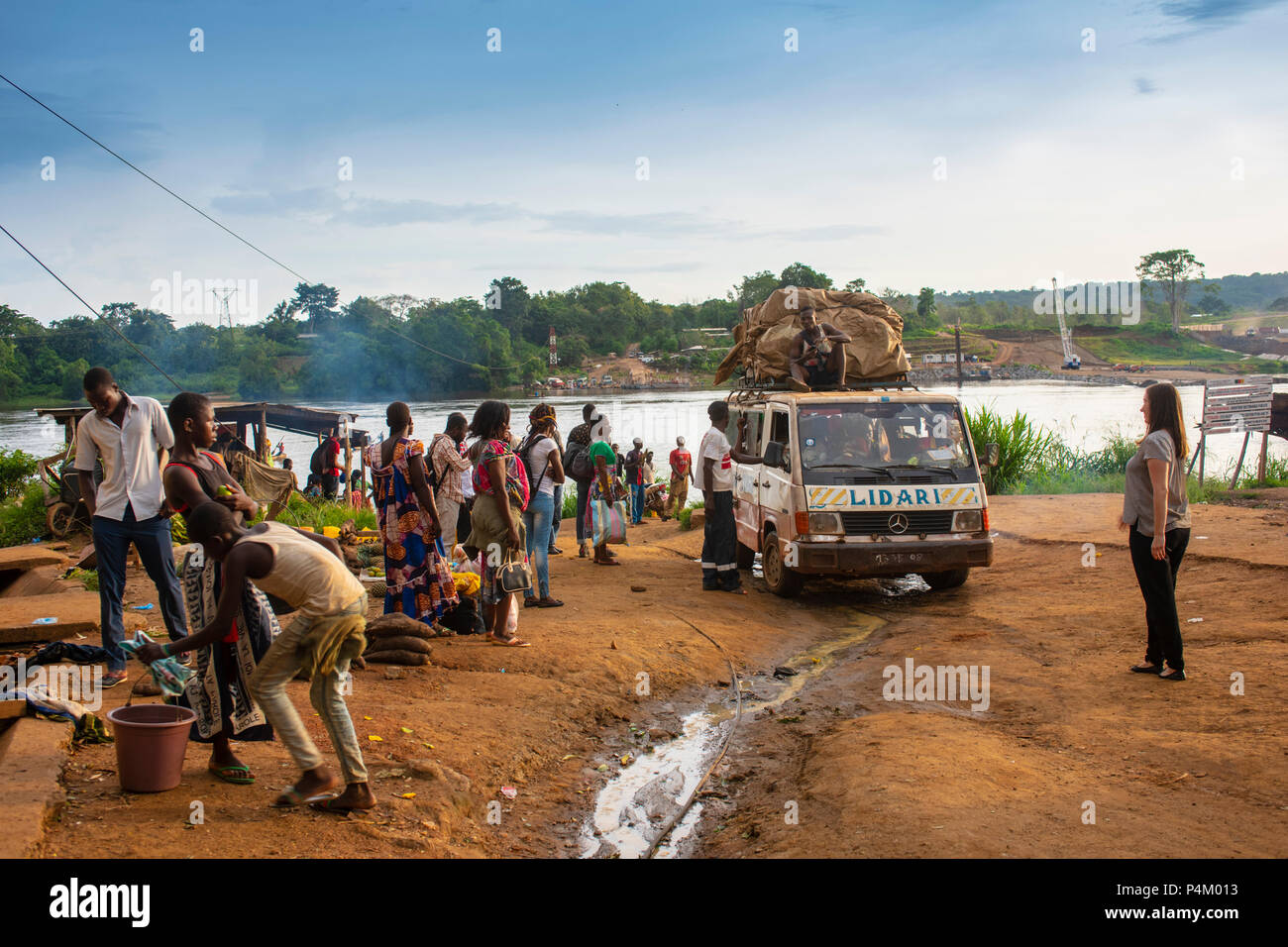 Traversée de la rivière sanaga Banque de photographies et d’images à ...