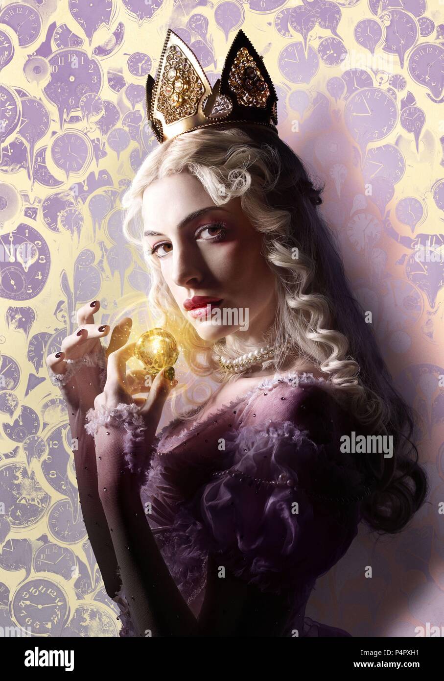 Titre original : ALICE À TRAVERS LE MIROIR. Titre en anglais : ALICE À ...