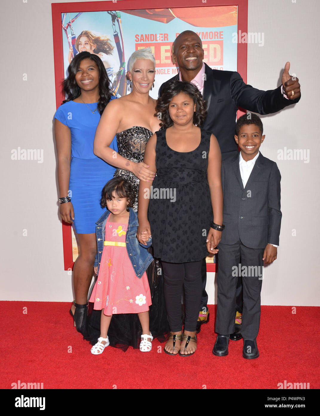 Terry Crews et sa famille à la première au Chinese Theatre de Los ...