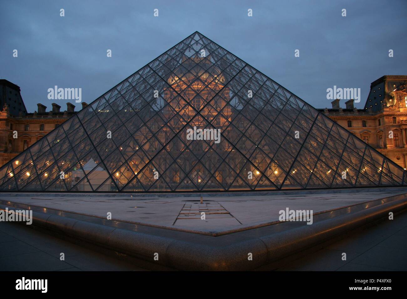 1981 paris Banque de photographies et d’images à haute résolution - Alamy