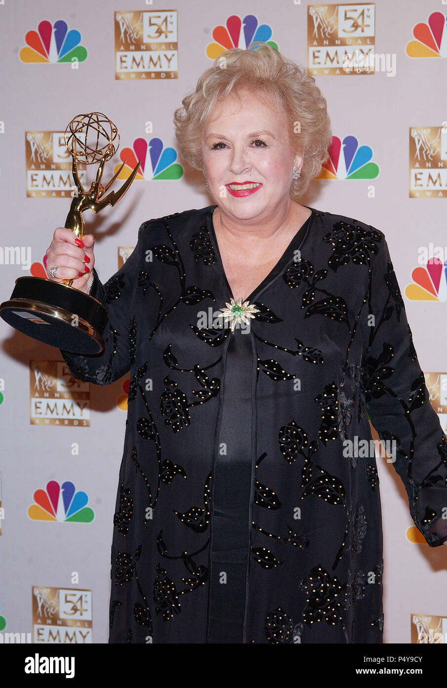 Doris Roberts au 54th Annual Primetime Emmy Awards au Shrine Auditorium ...