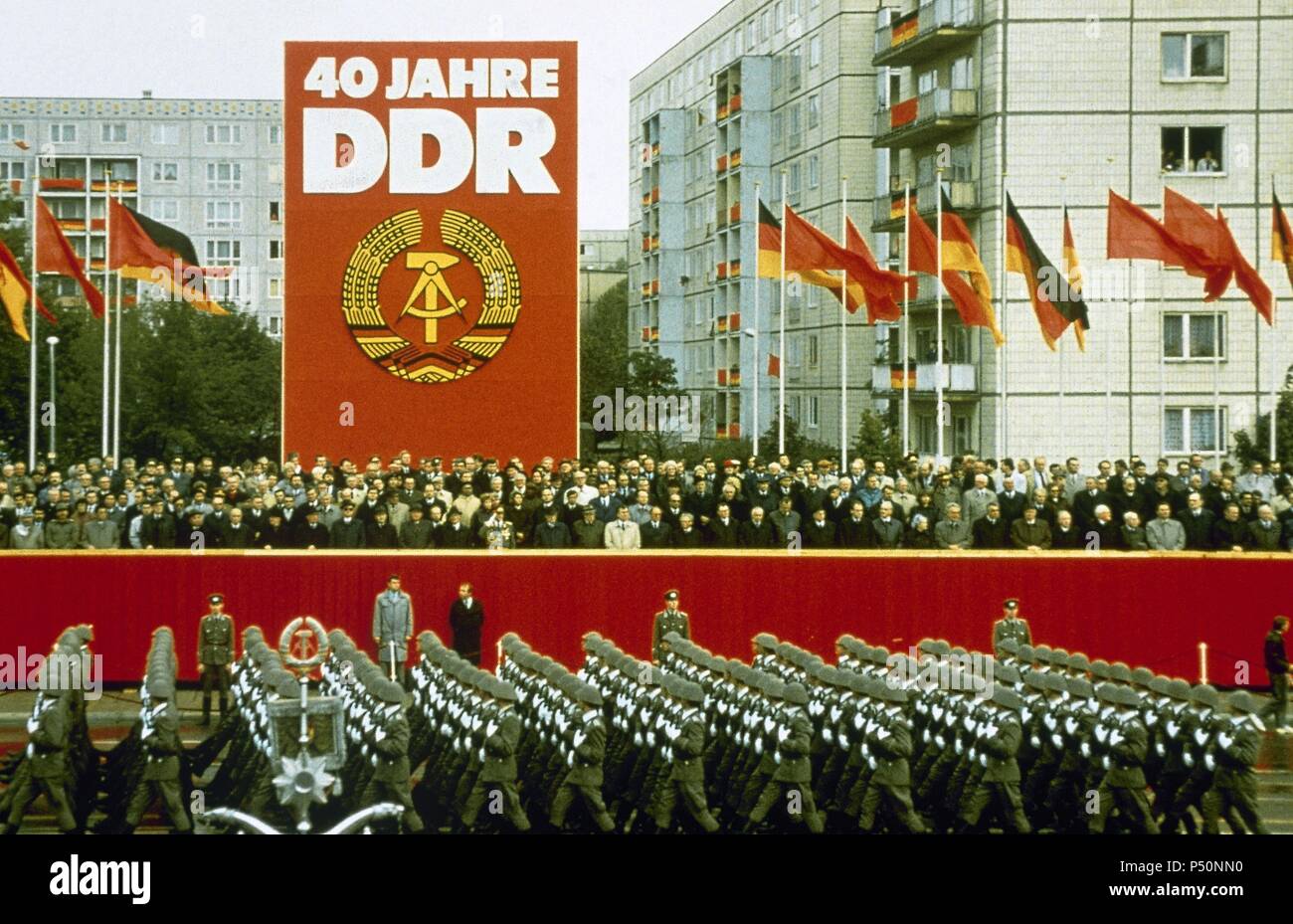 Histoire de la République démocratique allemande. Défilé pour ...
