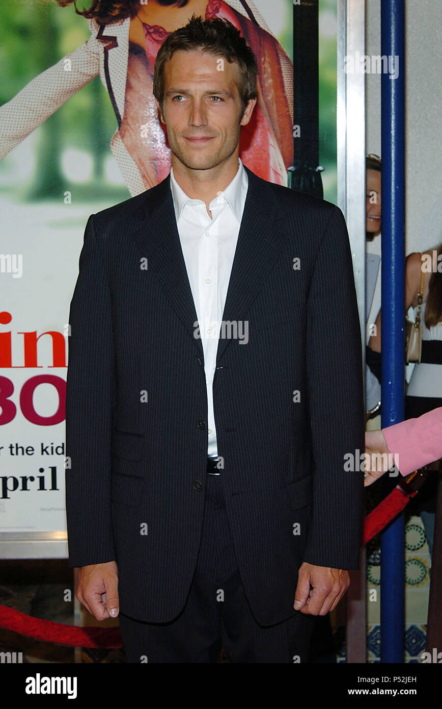 David Vartan arrivant à la va 13 30 Premiere au Westwood Village ...