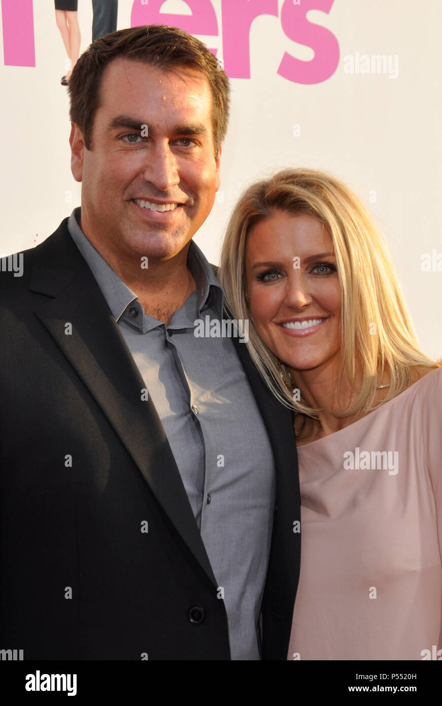 Rob riggle and his wife Banque de photographies et d’images à haute ...