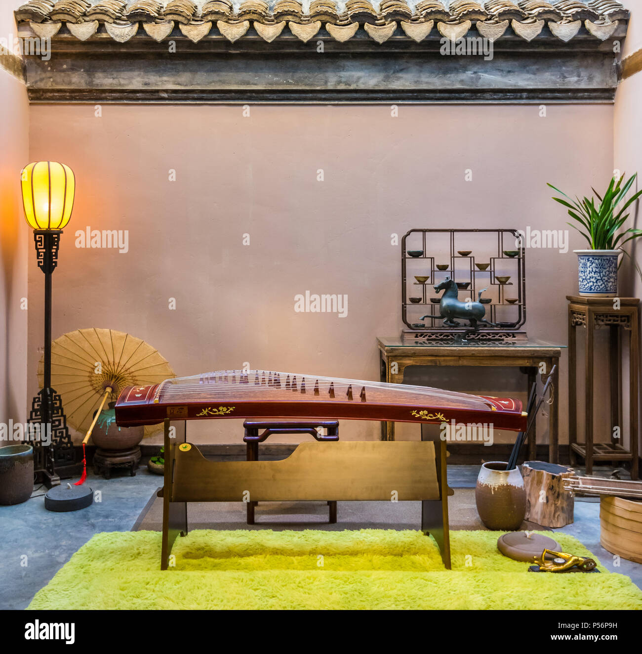 Qin cithare Banque de photographies et d’images à haute résolution - Alamy