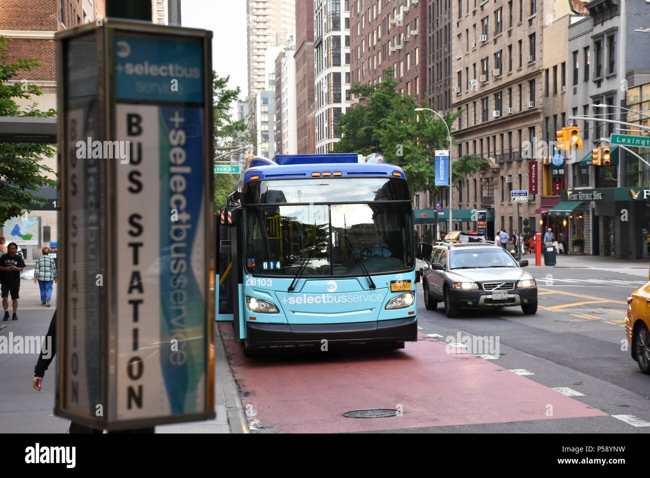 Mta select bus Banque de photographies et d’images à haute résolution ...