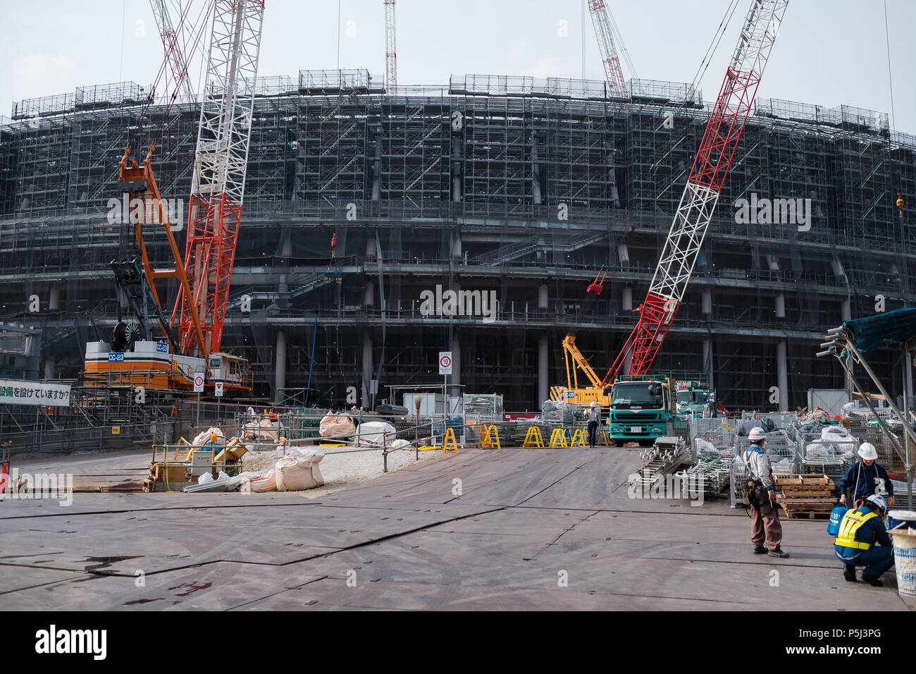 Le Japon pour la construction du stade national de Tokyo continue pour les Jeux Olympiques de ...