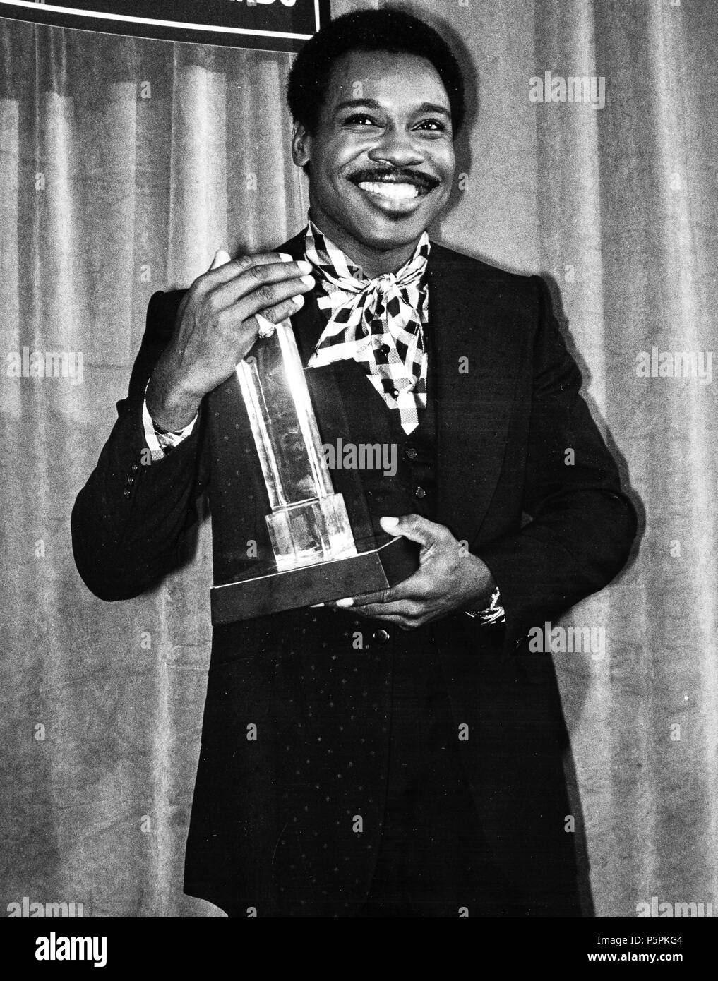 George benson Banque d'images noir et blanc - Alamy