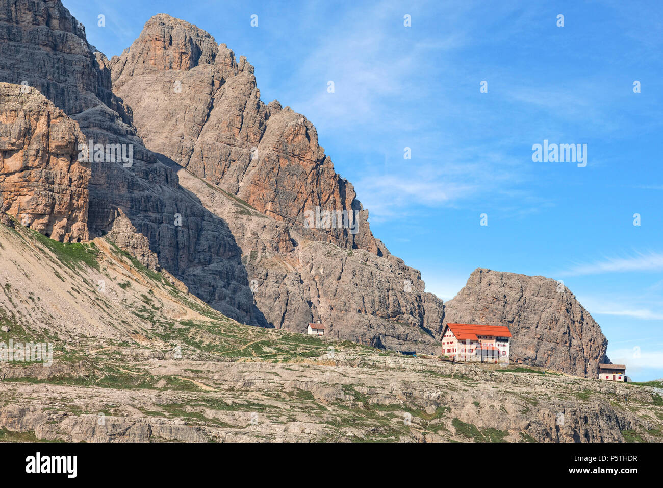 Rifugio antonio locatelli Banque de photographies et d’images à haute ...