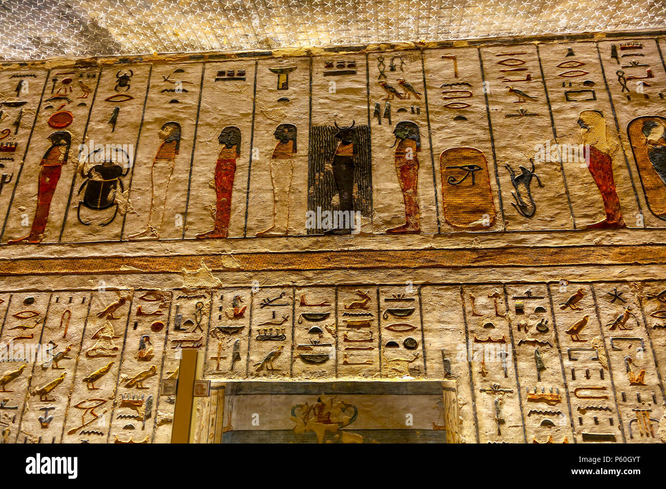 L'intérieur de la tombe de Ramsès III dans la Vallée des Rois, Thèbes ...