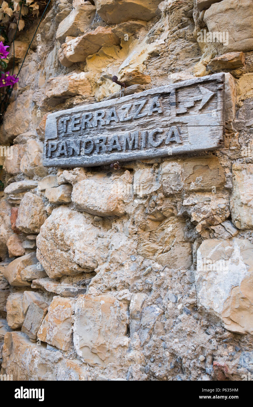 Signo indicativo varias direcciones Banque de photographies et d’images ...