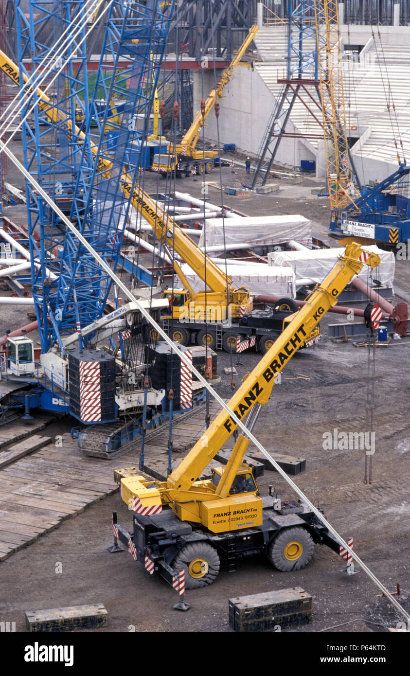 Mini grue Banque de photographies et d’images à haute résolution - Alamy