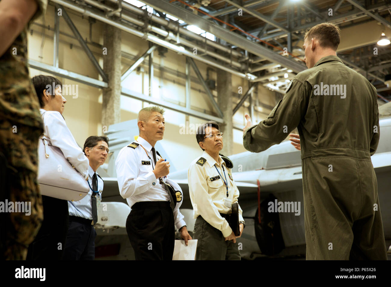 Capt tanaka Banque de photographies et d’images à haute résolution - Alamy
