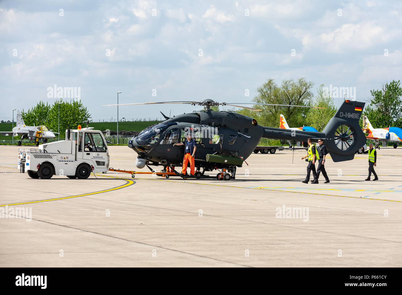 Airbus helicopters h145m Banque de photographies et d’images à haute résolution - Alamy
