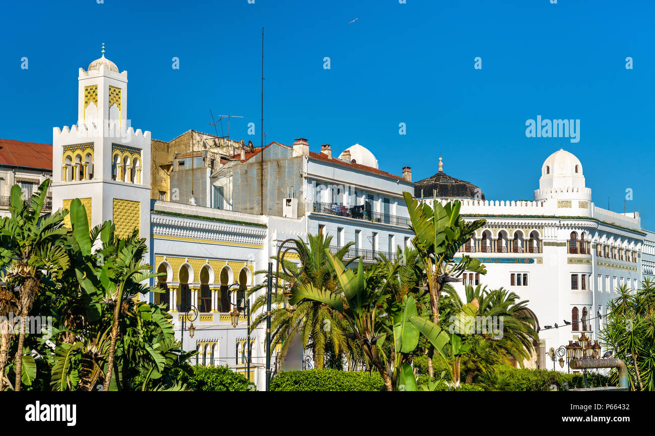 Modern neo colonial architecture Banque de photographies et d’images à ...