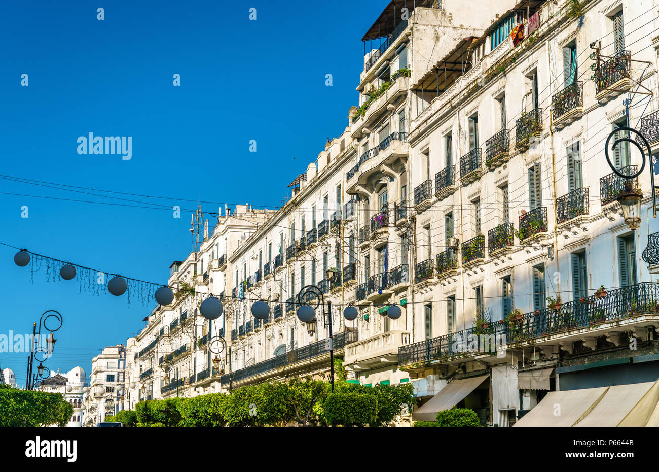 Modern neo colonial architecture Banque de photographies et d’images à ...