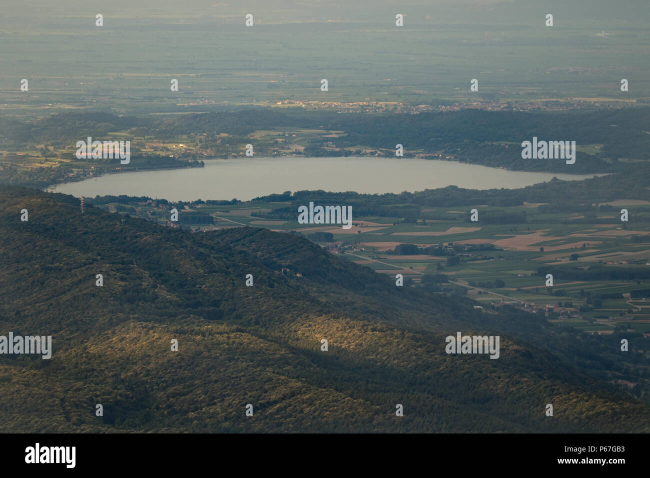 Lago di viverone Banque de photographies et d’images à haute résolution ...
