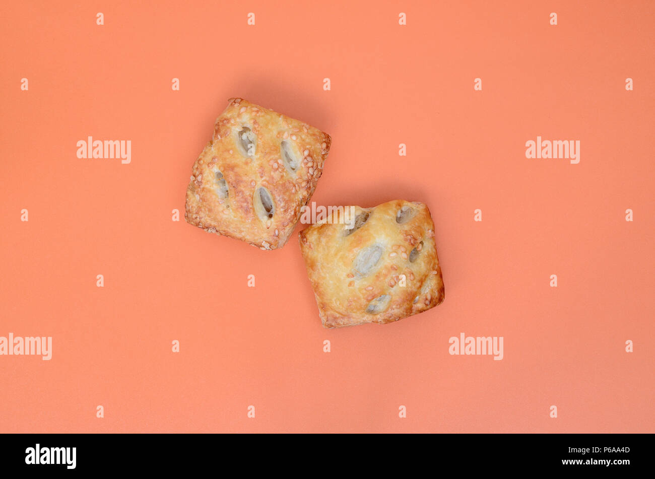 Une viande satisfaisant patty, qui allie une pâte feuilletée aérée et d ...