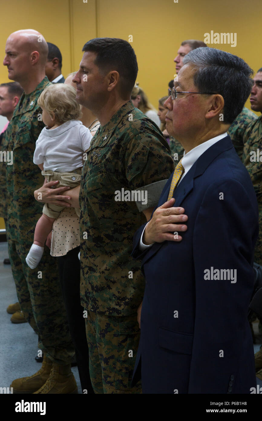 Service militaire des Etats-Unis et les membres du personnel civil ...