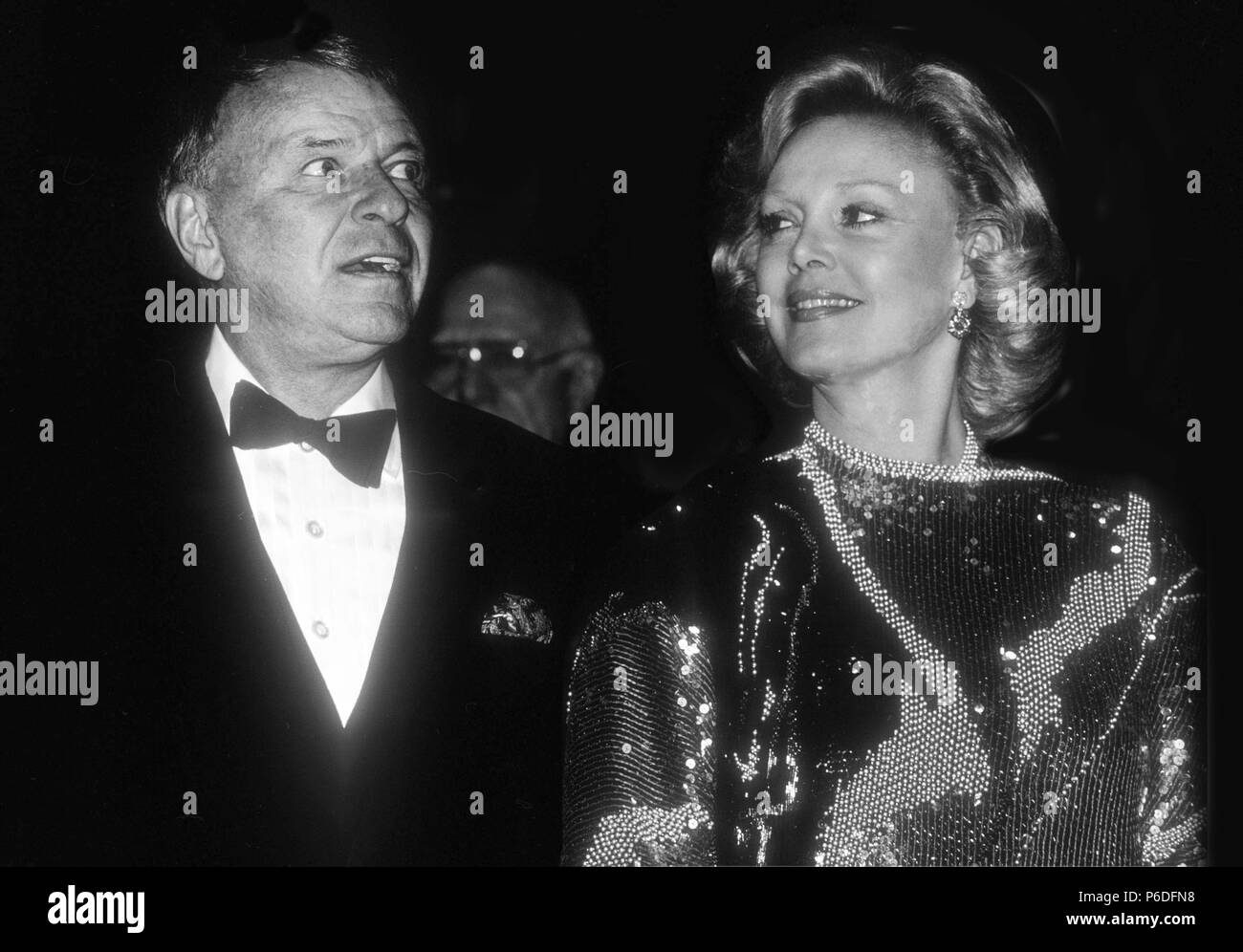 Frank barbara sinatra sinatra Banque d'images noir et blanc - Alamy