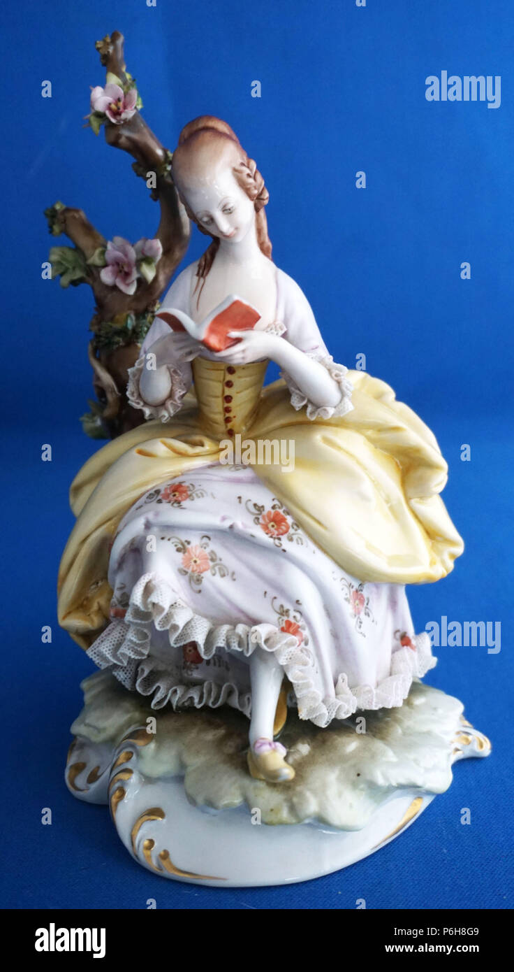 Porcelaine capodimonte Banque de photographies et d’images à haute ...