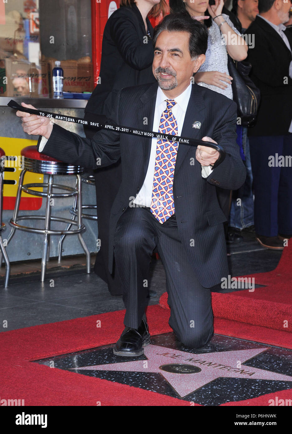 Joe Mantegna honoré avec une étoile sur le Hollywood Walk of Fame à Los ...