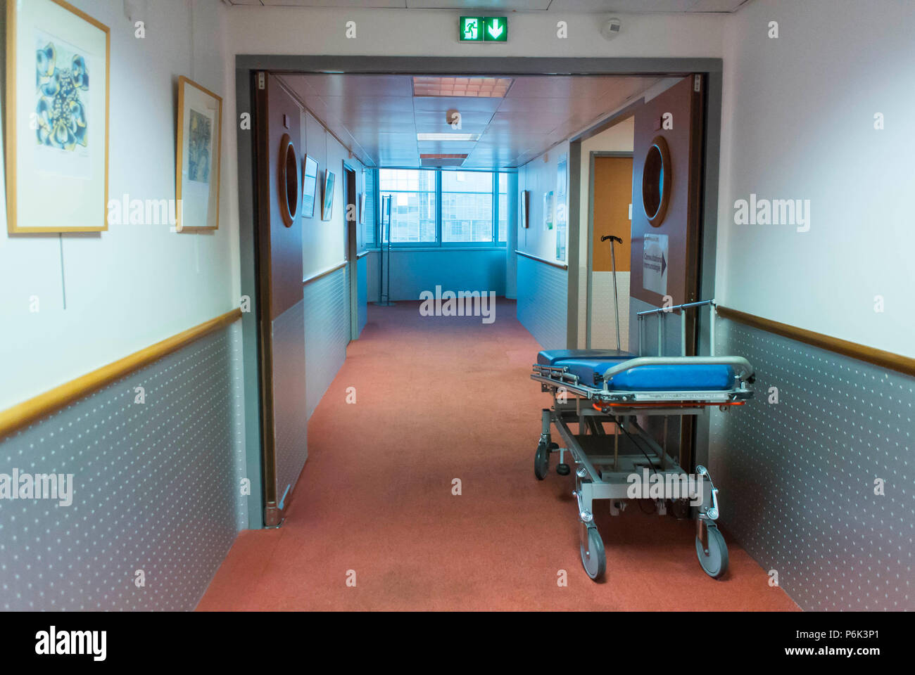 Paris, France, à l'intérieur du public Hopital Hopital européen Georges ...