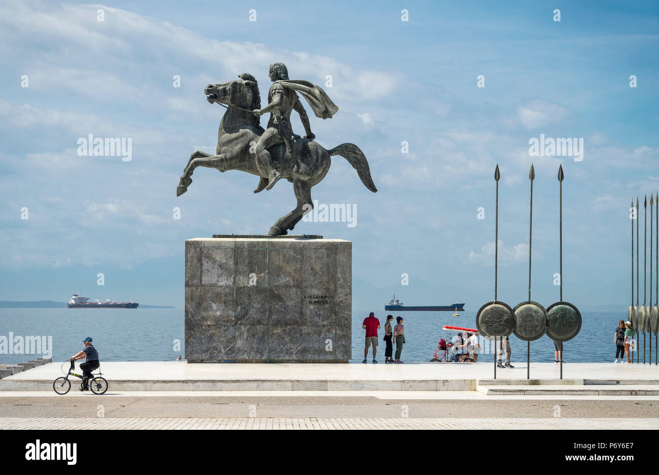 Alexandre le grand monument Banque de photographies et d’images à haute ...