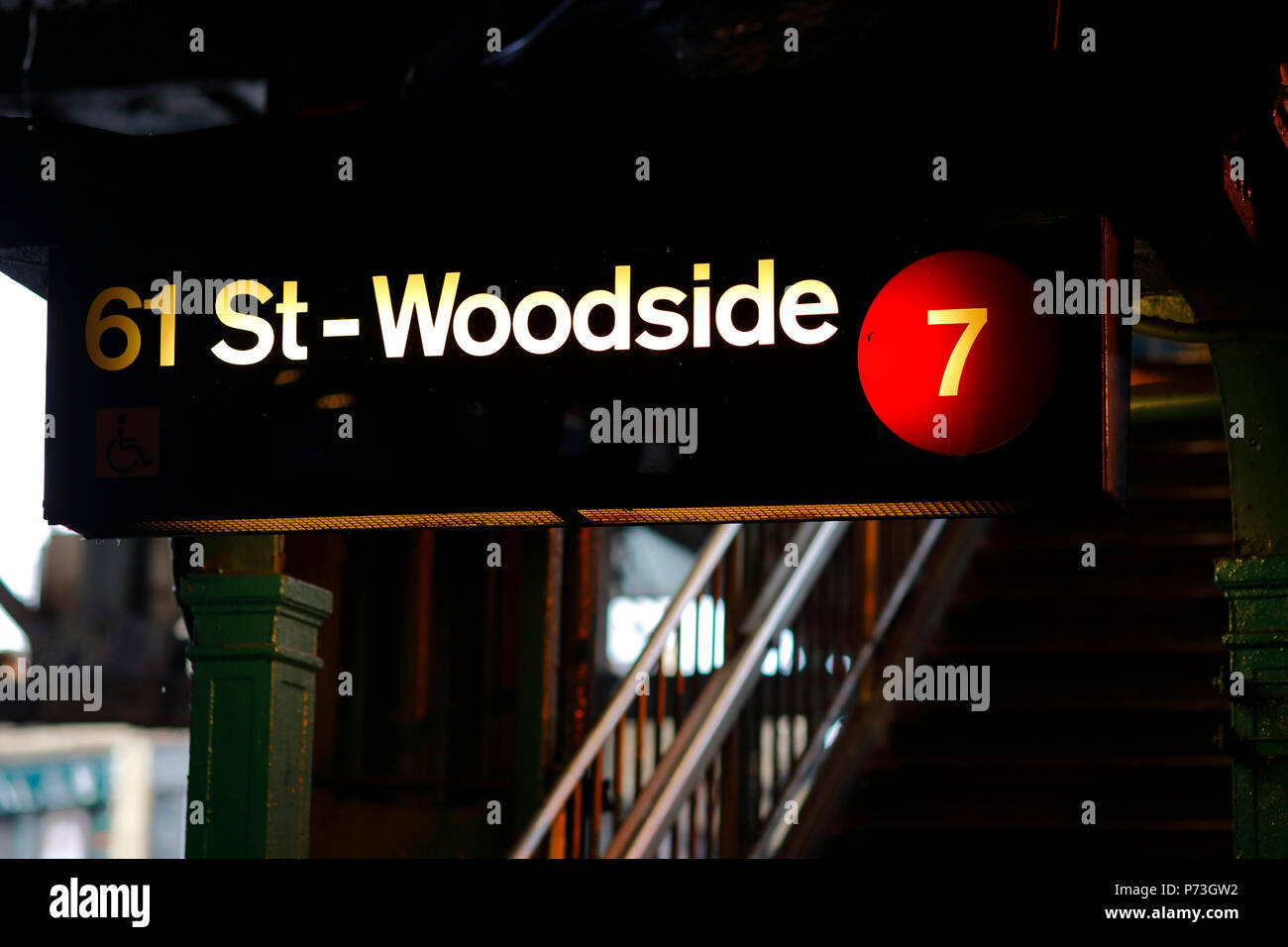 61st street woodside subway station Banque de photographies et d’images ...