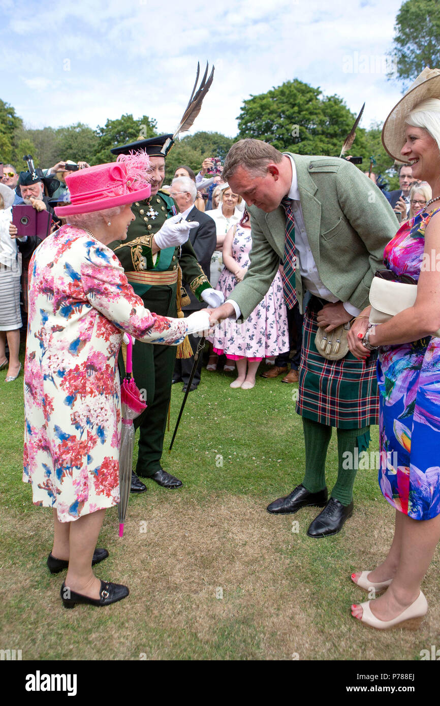 La reine Elizabeth II répond à l'ancien joueur ruby Ecosse Doddie Weir ...