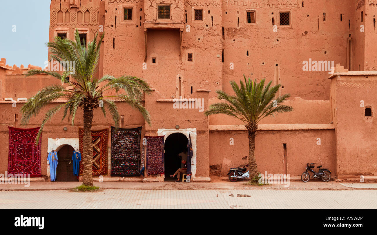 Oeuvre marocaine Banque de photographies et d’images à haute résolution ...