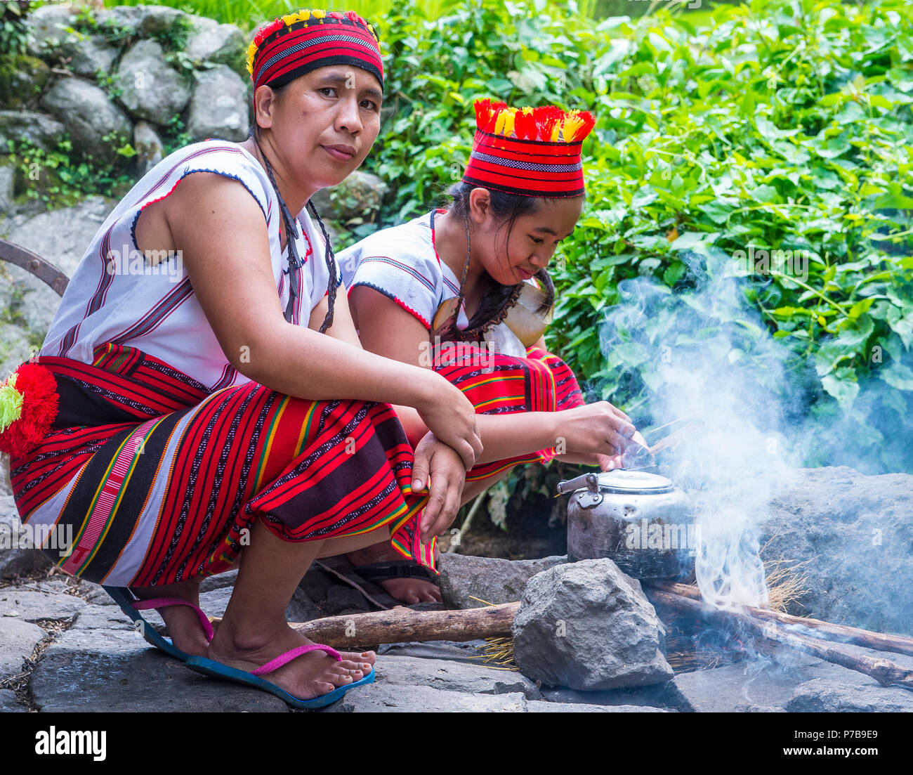 Ifugao costume Banque de photographies et d’images à haute résolution ...