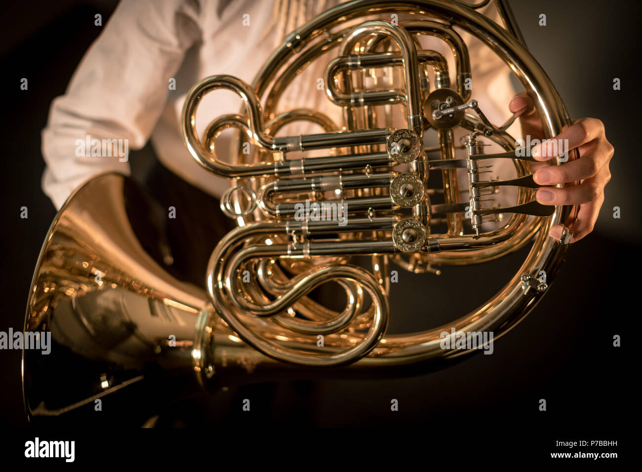 Cor francais Banque de photographies et d’images à haute résolution - Alamy