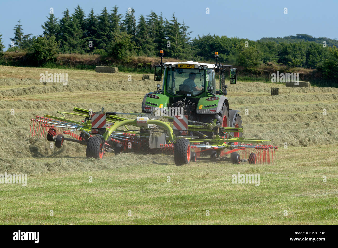 Fonctionnement du tracteur Banque d'image et photos - Page 3 - Alamy