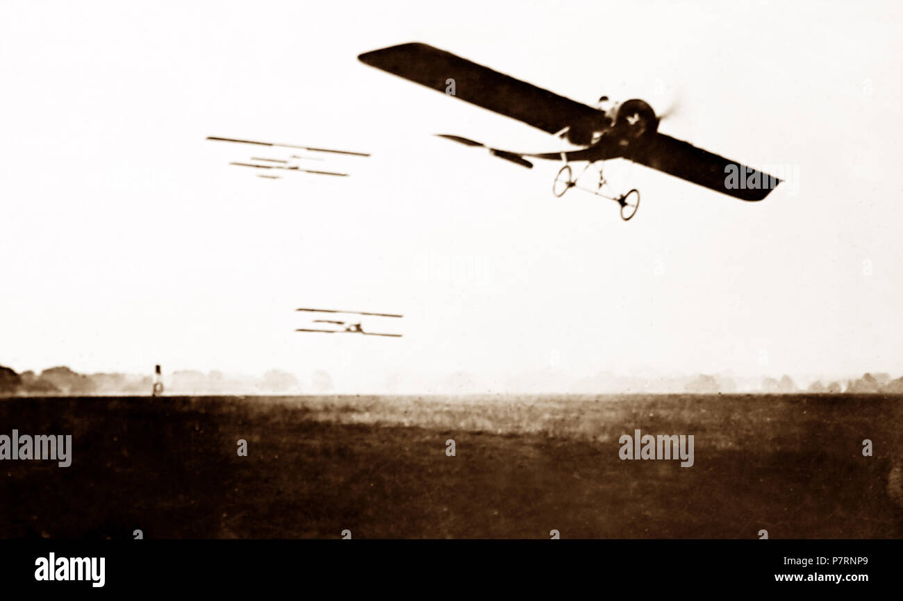 Course, les avions de l'Aérodrome de Hendon, début des années 1900 ...