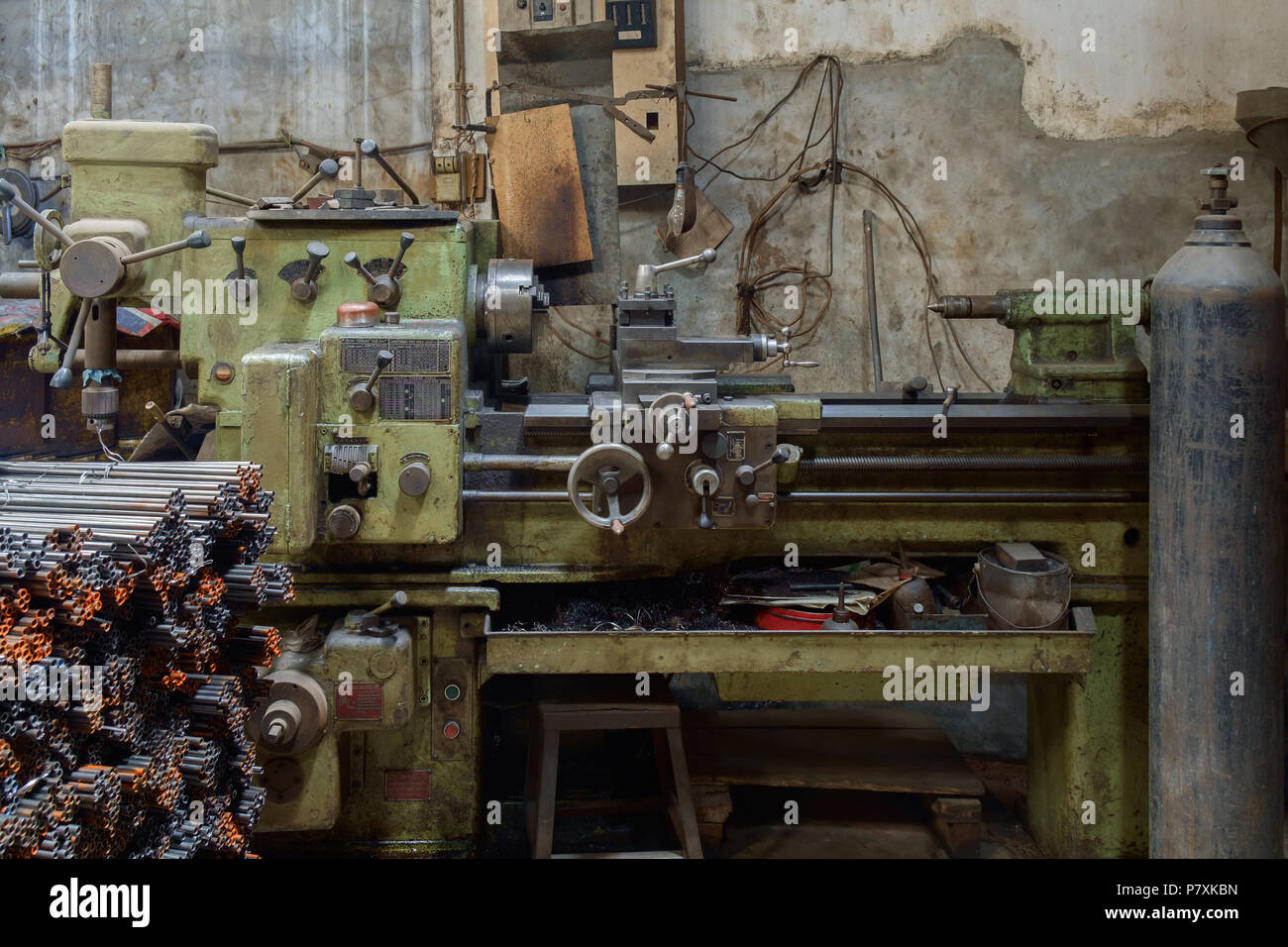 Vieux tour à métaux Banque de photographies et d’images à haute ...
