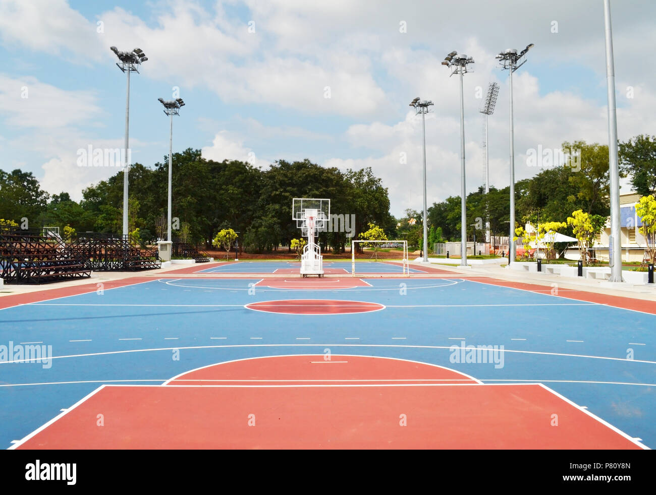 Stade de basket Banque de photographies et d’images à haute résolution ...