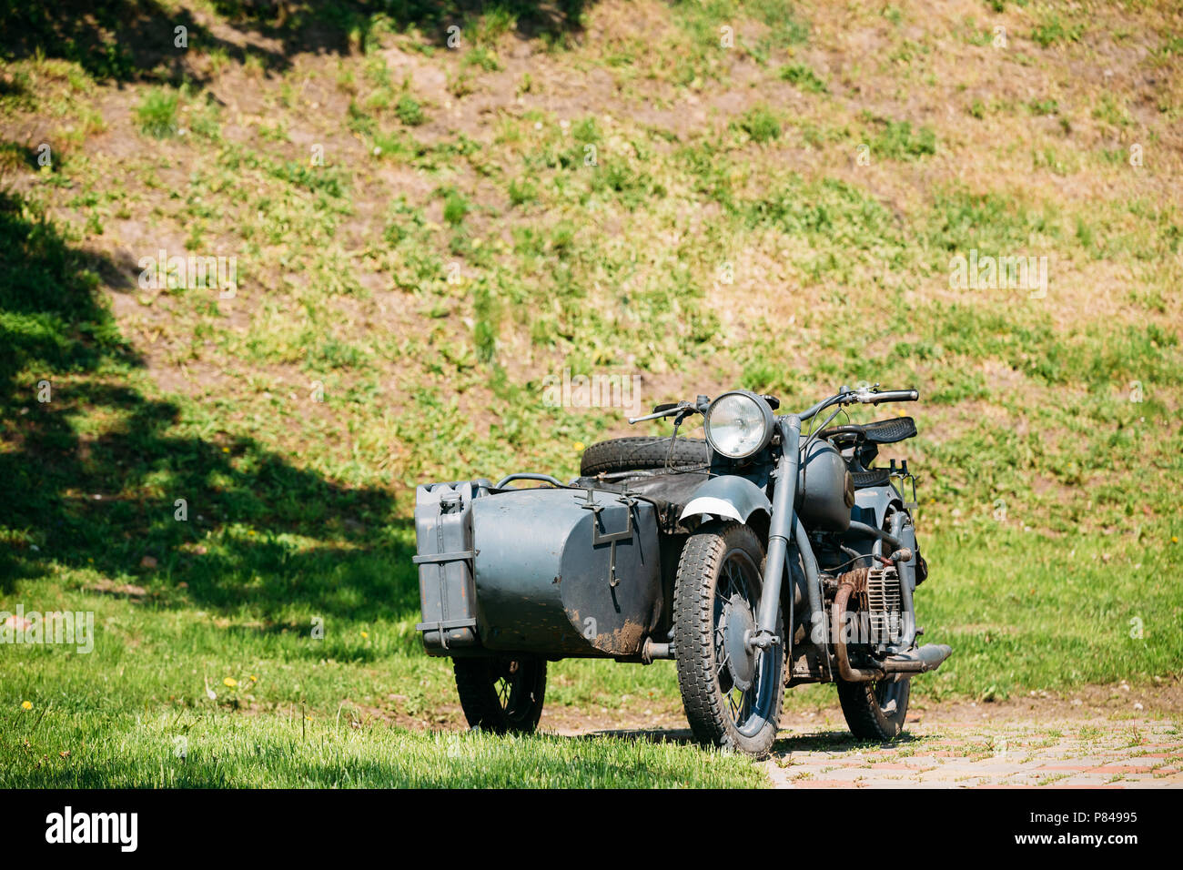 Ancien Rareté Tricar, gris à trois roues moto avec side-car des forces ...