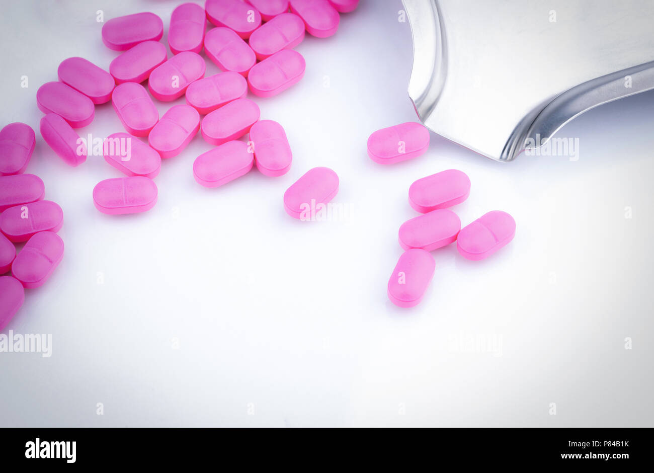 Ibuprofene 400 Banque de photographies et d’images à haute résolution ...