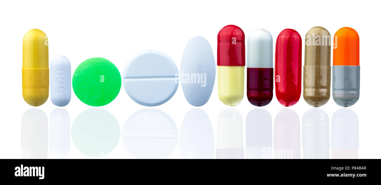 Différentes dimensions et de la forme de comprimé isolé sur fond blanc ...