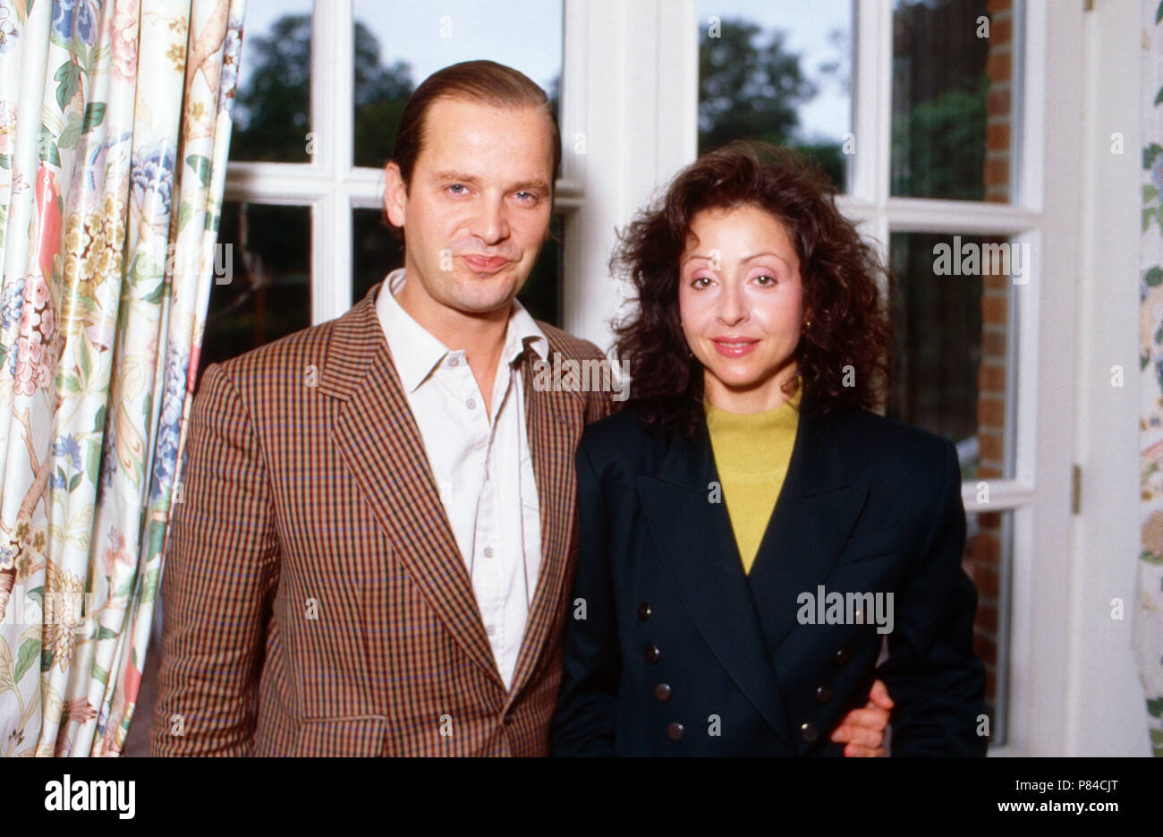 Enno Freiherr von Ruffin mit Ehefrau Sängerin Vicky Leandros auf Gut ...