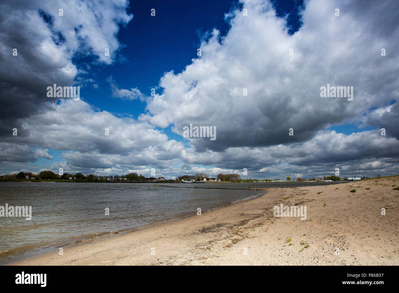 Waal river Banque de photographies et d’images à haute résolution - Alamy