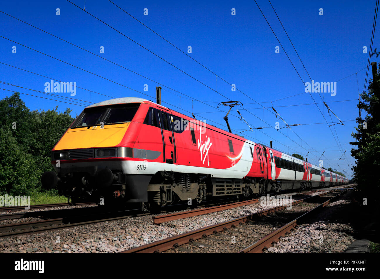 Virgin trains class 91 locomotive Banque de photographies et d’images à ...