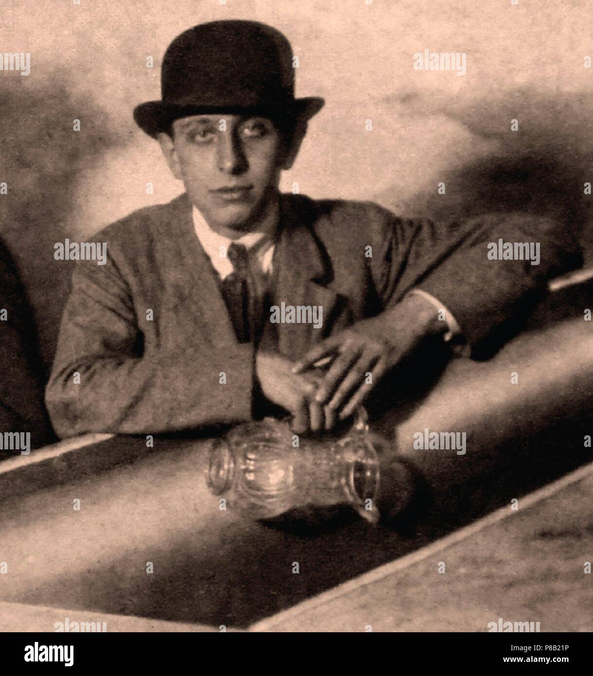 Robert desnos Banque de photographies et d’images à haute résolution - Alamy