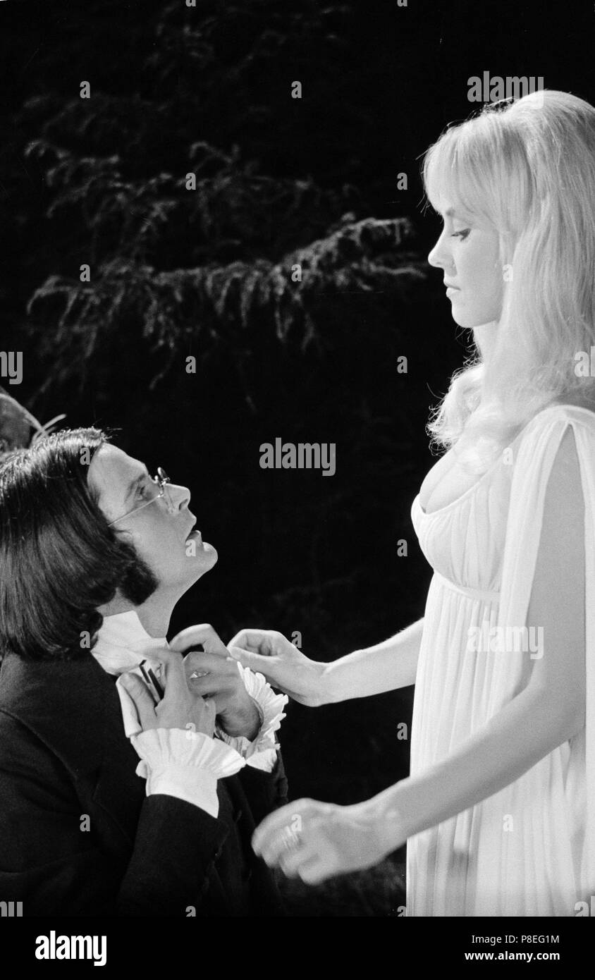 Lust for a vampire 1971 yutte stensgaard Banque de photographies et d ...