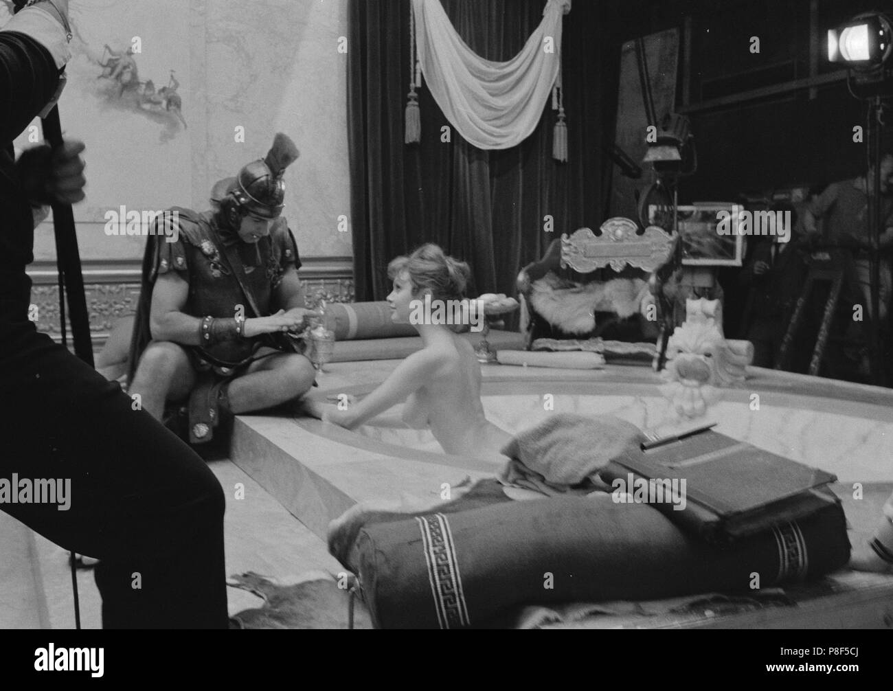 Jusqu'Pompéi (1971) Valerie Stanton, Date : 1971 Photo Stock - Alamy