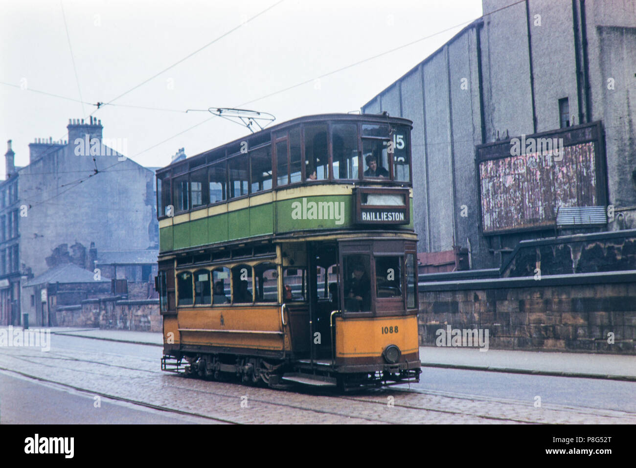 Glasgow tram Banque de photographies et d’images à haute résolution - Alamy