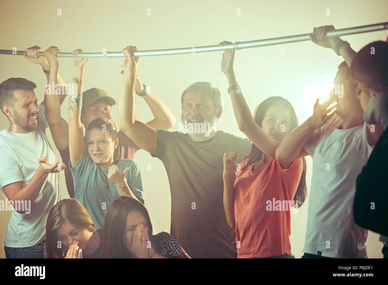 La transpiration des aisselles. L'homme en sueur. Bus CAN. Les ...