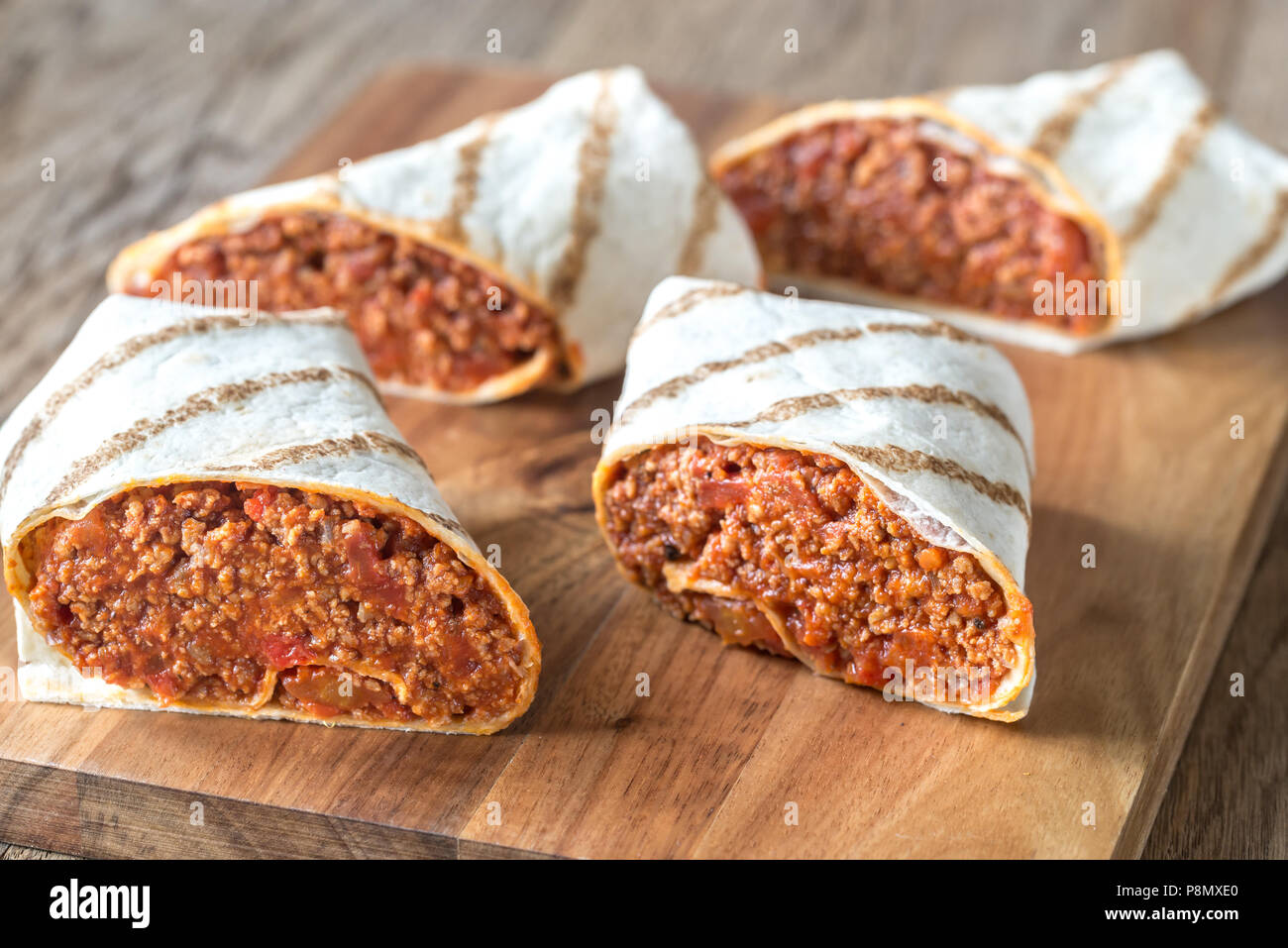 Burritos aux haricots Banque de photographies et d’images à haute ...